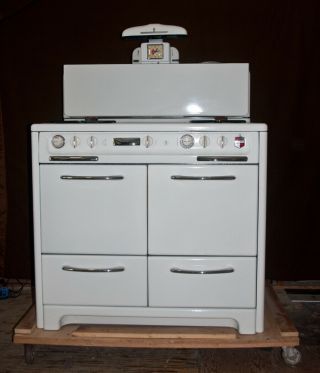 Wedgewood Stove - Sold Auction Prices & Past Sales | Avaluer Price Guide