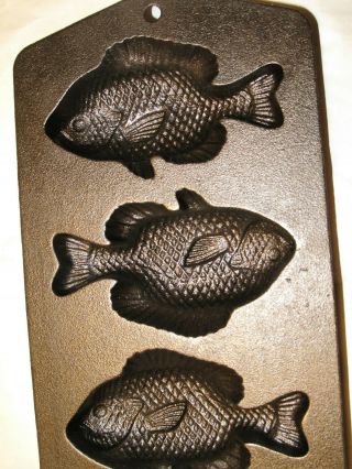 Vintage Lodge 5 Fish Cast Iron Corn Bread Pan Mold Cornbread RESTORED ...
